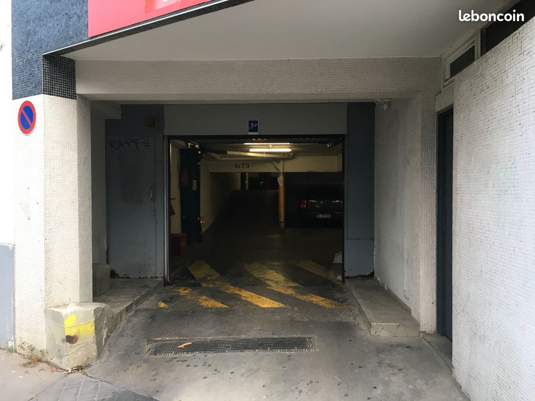 Location parking voiture 12 eme - Locations