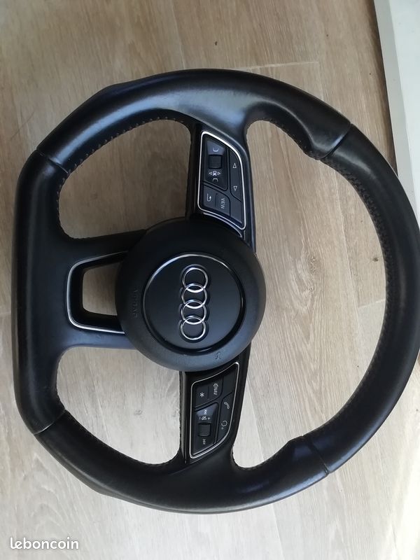 Volant Audi A3 S3 RS3 TT TTS TTRS méplat - Équipement auto