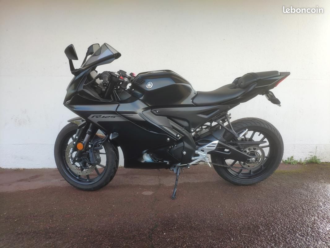 Yamaha YZF 125 R ABS - Motos