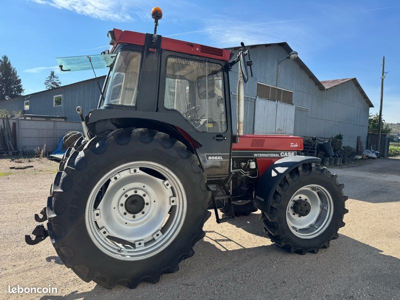 Case IH 856 XL - Tracteurs