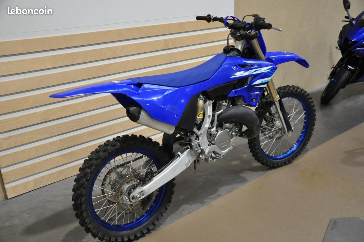 Yamaha YZ 125 2025 - Motos