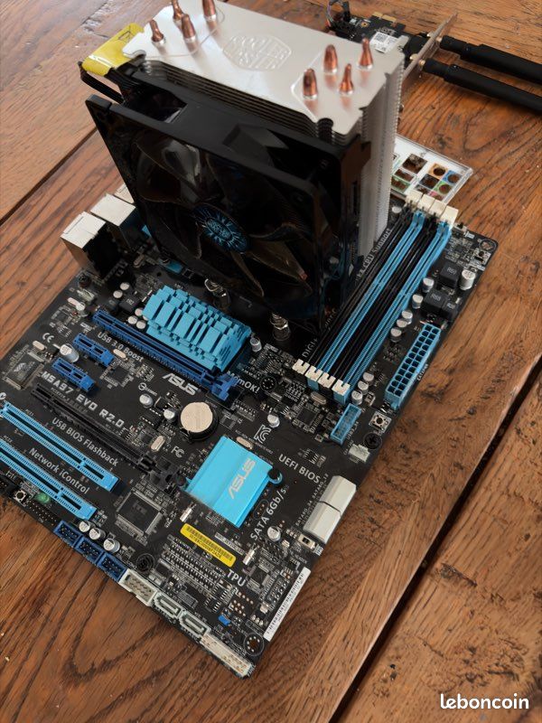 Kit ASUS M5A97 EVO R2.0 + AMD FX-8350 + 16 Go DDR3 Corsair + Ventirad ...