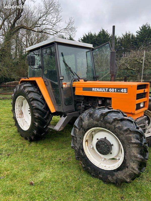 Renault 681-4s - Tracteurs
