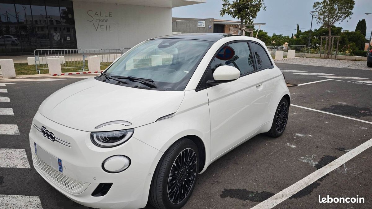 Fiat 500e Icone Plus 118cv 42 kW Garantie FIAT 02/26 - Voitures