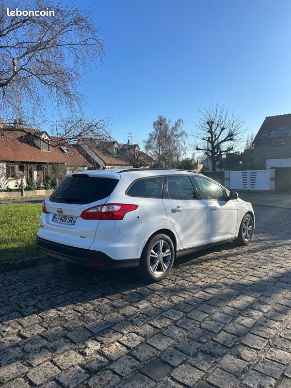 Ford Focus Break 1.0 ECOBOOST - ENTRETIENS - Voitures