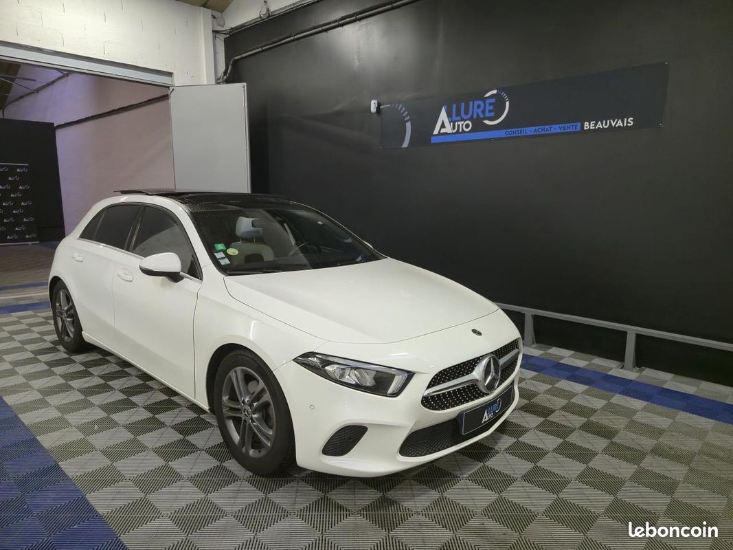 MERCEDES CLASSE A 180d 7G-DCT STYLE LINE (Toit ouvrant + sellerie cuir ...