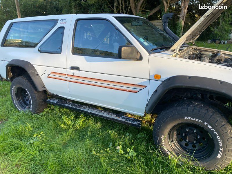 Nissan terrano 1 - Voitures