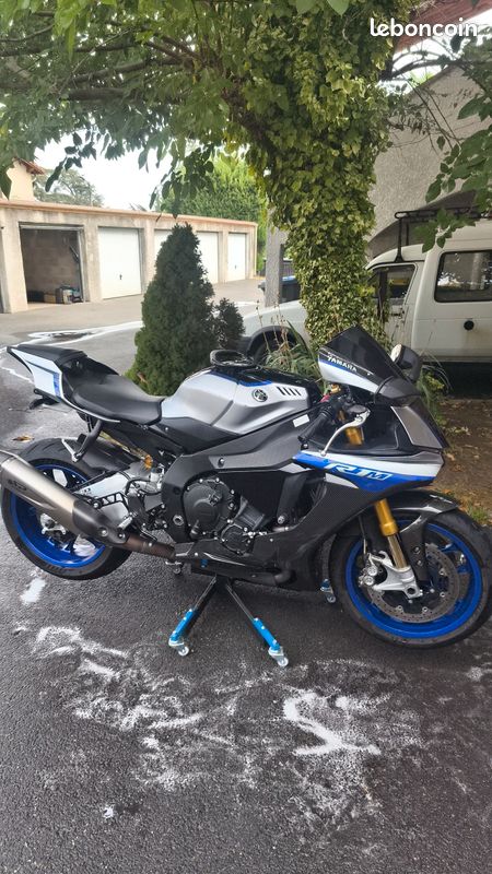 Yamaha r1m - Motos