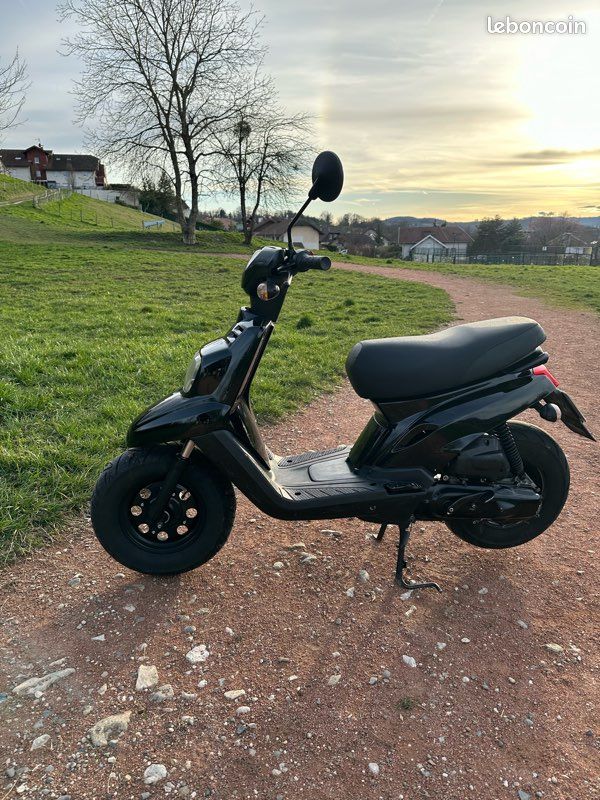Booster 2016 yamaha - Motos