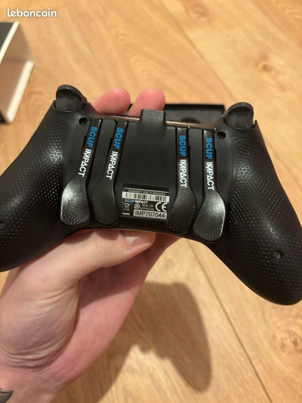 Manette Scuf impact ps4 - Consoles