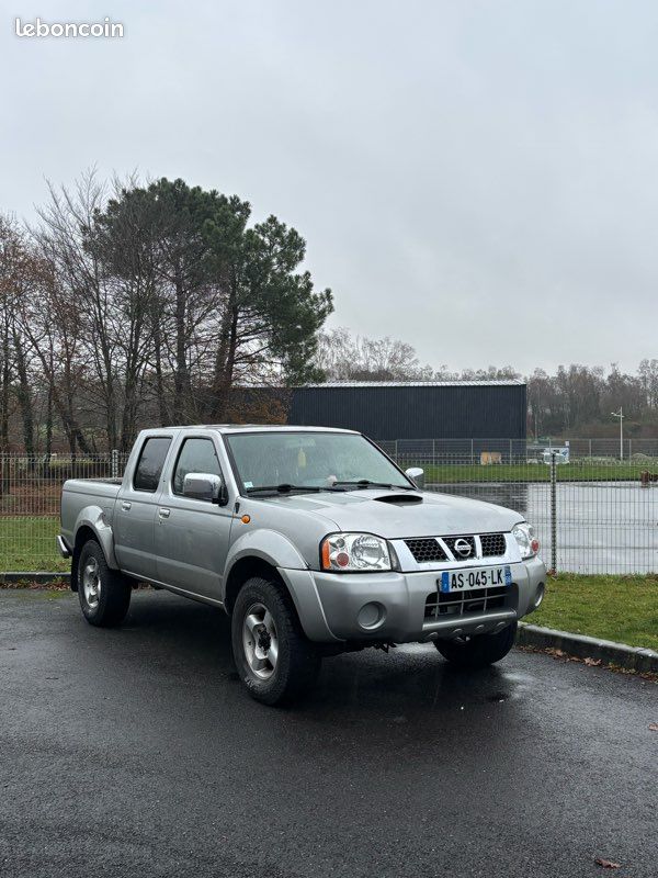 Navara d22 - Voitures