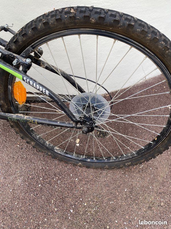 VTT Scrapper Ride 24 tout-suspendu / 6 vitesses / vendu avec pièce de ...