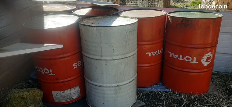 Bidon 200 litres d'occasion - Bricolage - leboncoin