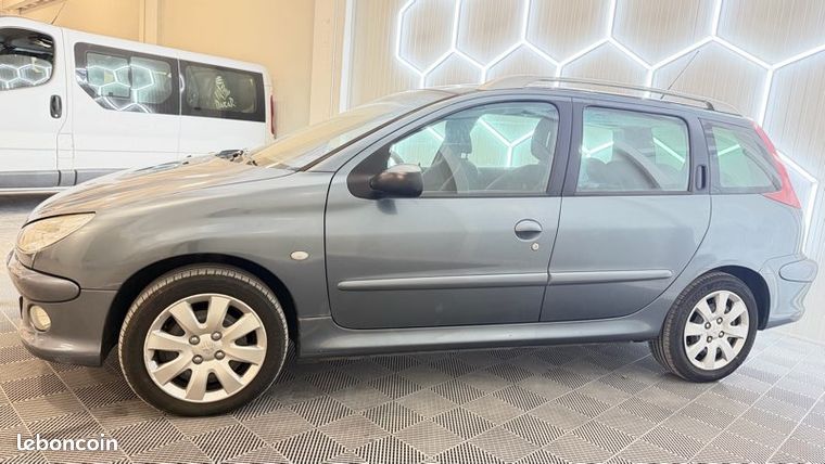 Voitures PEUGEOT 206 d'occasion - leboncoin