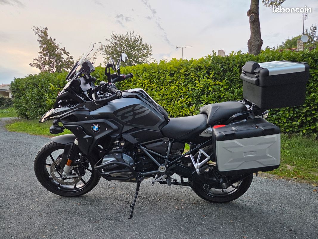 BMW R 1250 GS Triple black Finition Pro - Motos