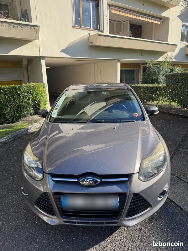 Ford Focus Titanium 2012 161000km - Voitures