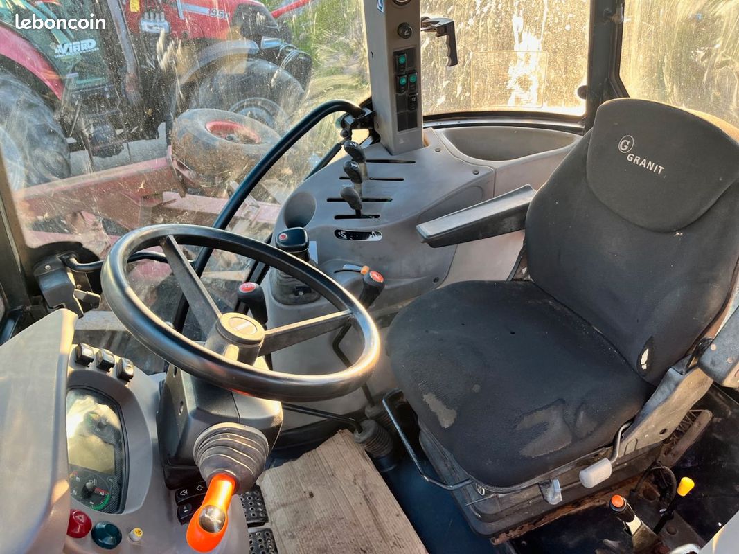 Case IH FARMALL 85A - Tracteurs
