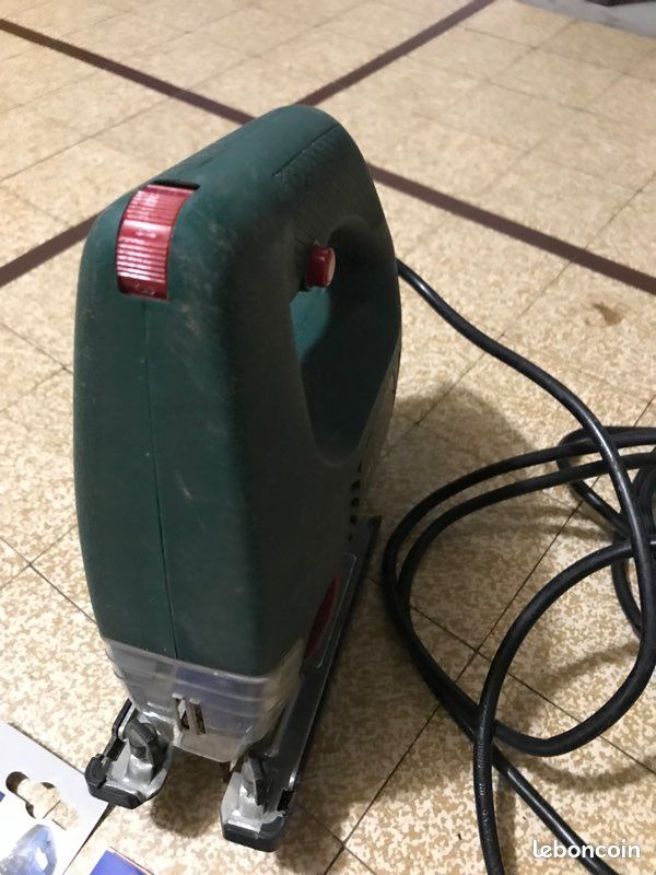 Scie sauteuse - Bricolage