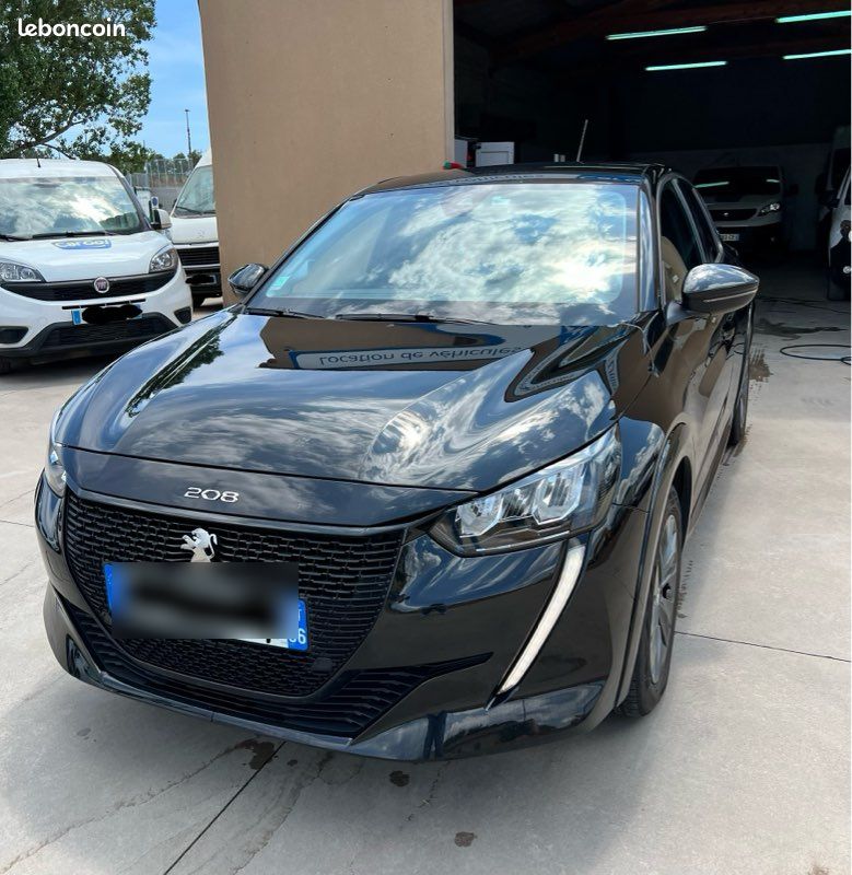 Peugeot e-208 phase ii 2022 - Voitures