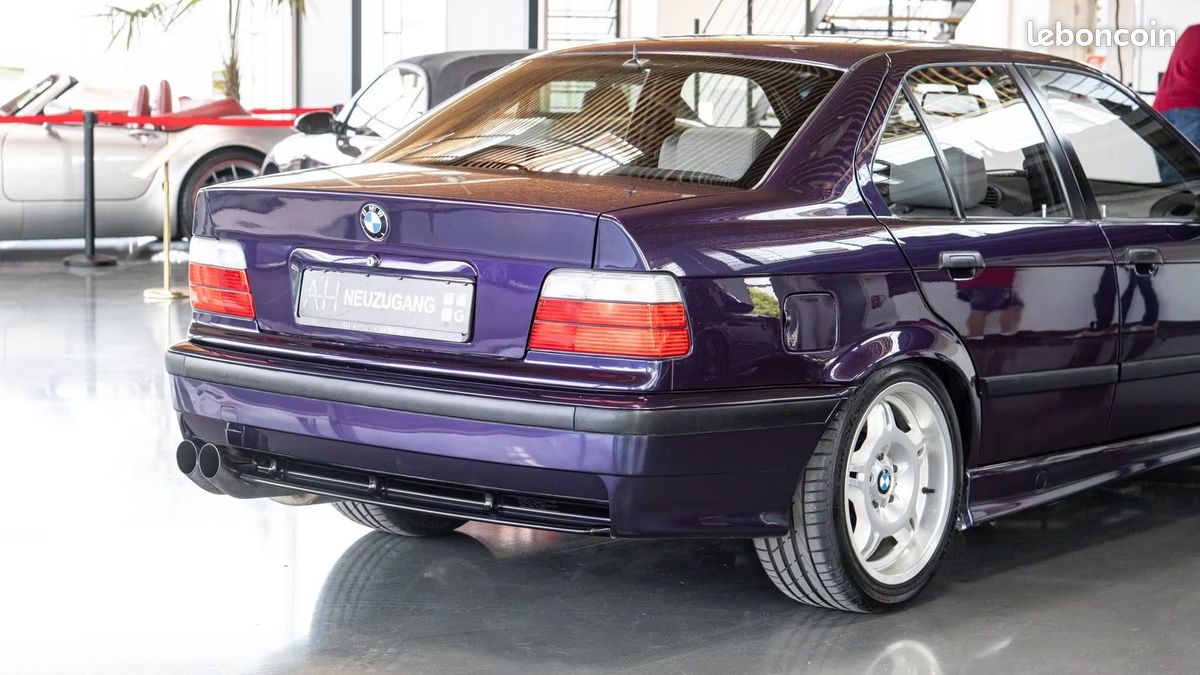 BMW M3 E36 EVO 321 Ch - HK Audio - Toit Ouvrant - Suivi BMW - Voitures
