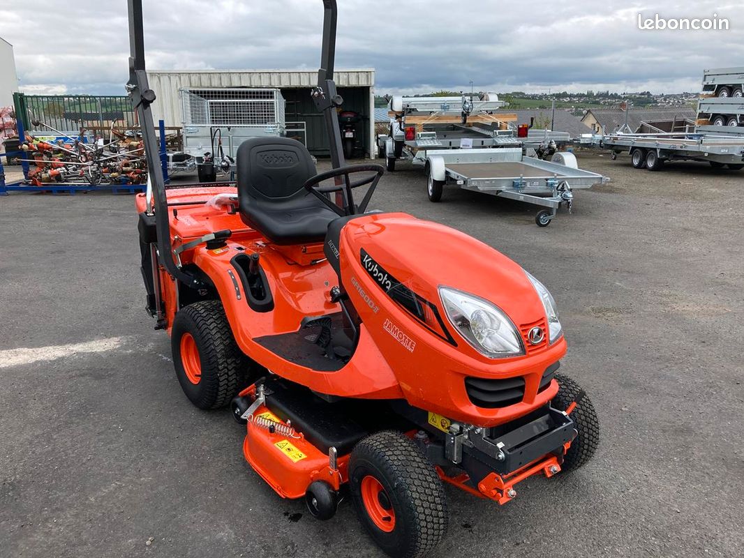 Tondeuse autoportée diesel KUBOTA GR1600 III - Jardin & Plantes
