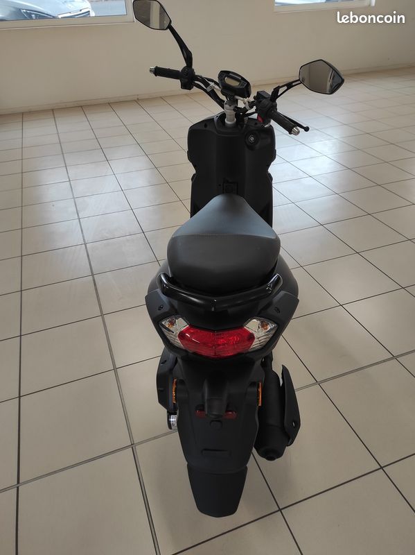 Peugeot kisbee s naked 50 10" e5+ promotion - Motos
