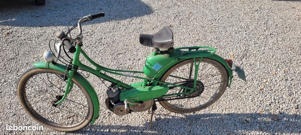 Mobylette moto bécane AU3 - Motos