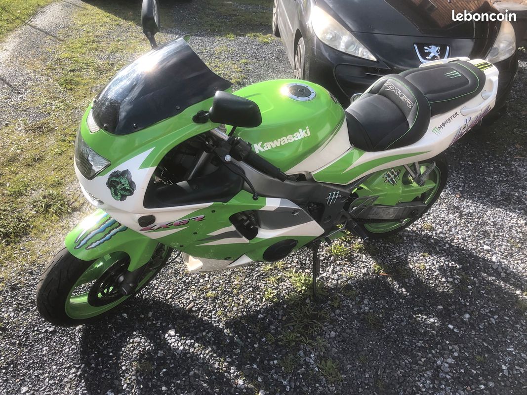 Kawasaki zx6r ninja - Motos