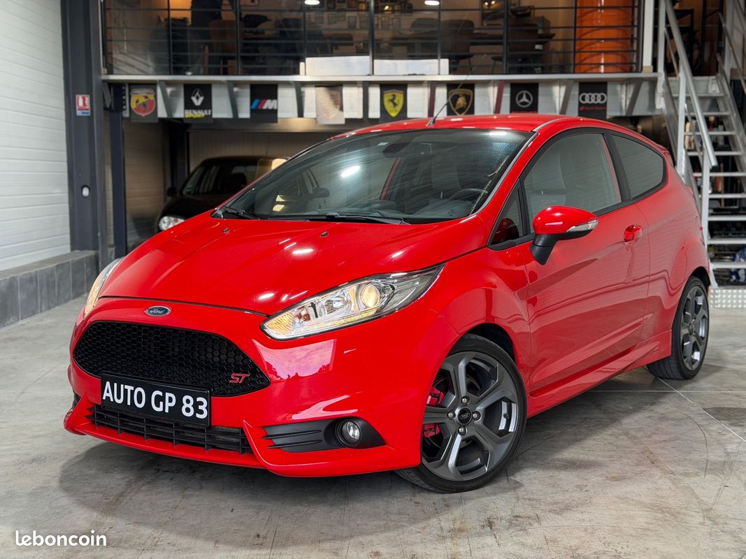 FORD Fiesta Ford fiesta ST 182cv performance 1er main - Voitures