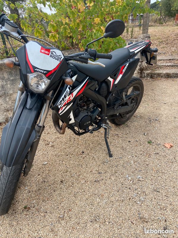 Moto Rieju MRT - Motos