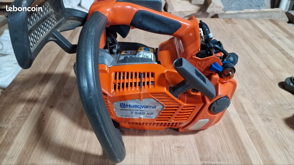 Tronconneuse t540xp pour piéces - Matériel agricole