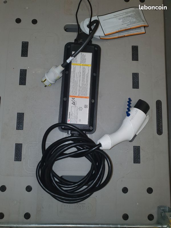 Chargeur de voiture électrique yazaki - Équipement auto