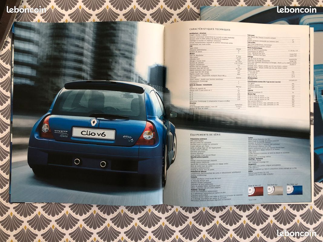 Gros catalogue Clio V6 phase 2 - Collection