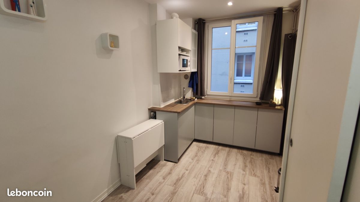 Studio 12 m2 porte de Versailles avec place de parking - Locations ...