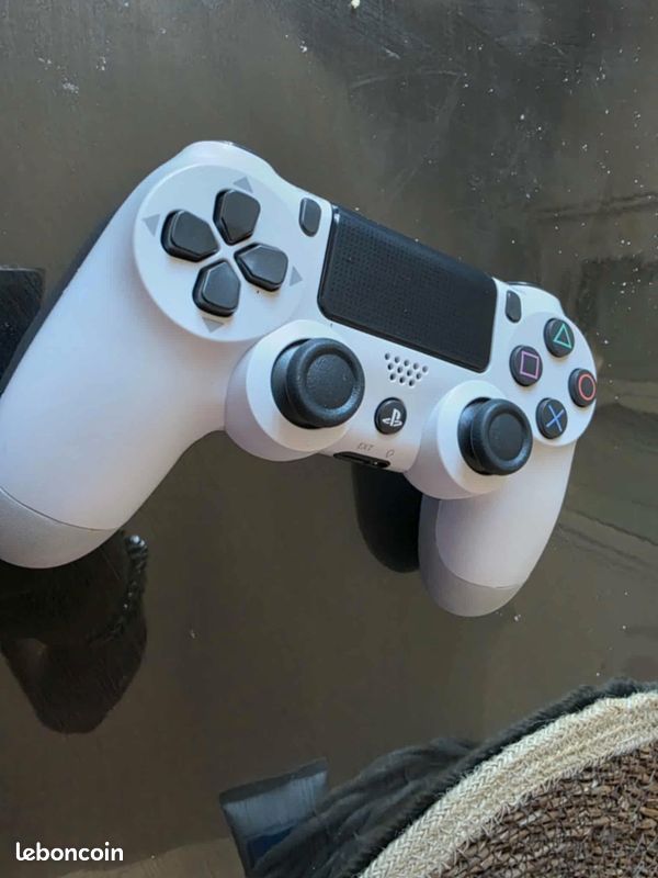 Manette ps4 comme neuve - Consoles