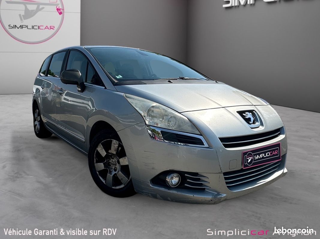 PEUGEOT 5008 FAP BMP6 BLUE LION Premium 7pl 1.6 HDi 112ch - Voitures