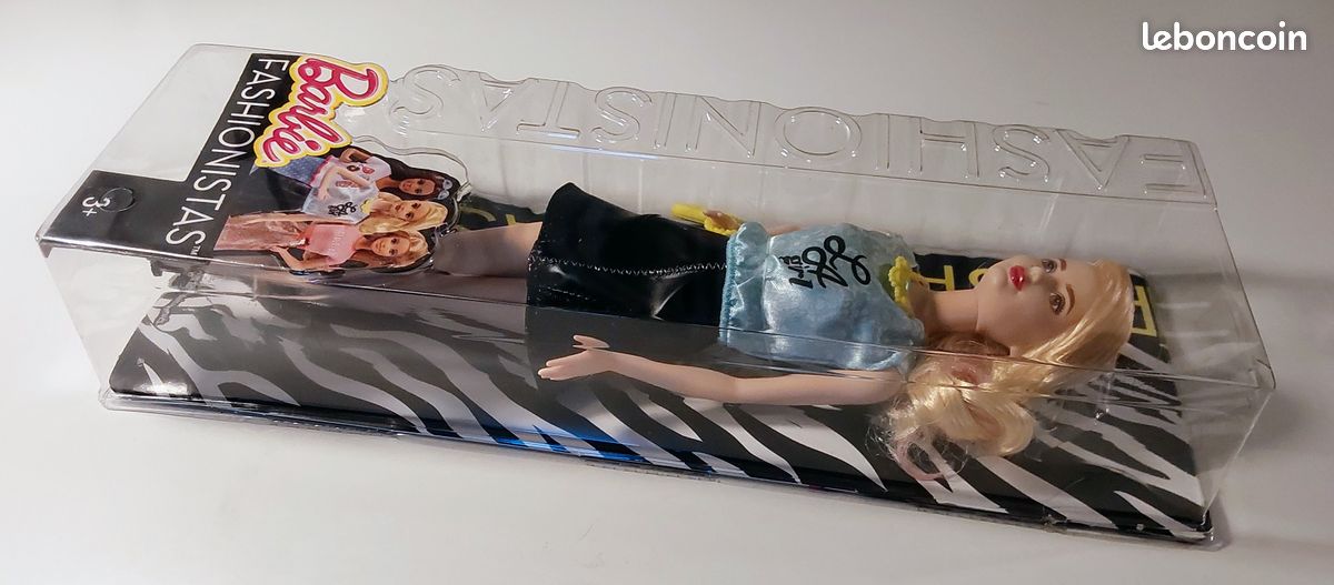 💫 Barbie Fashionistas “LA Girl” CJY43 – Half-Shaved – NEUVE scellée ...