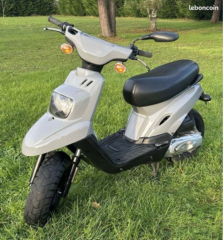 Mbk booster édition one - Motos