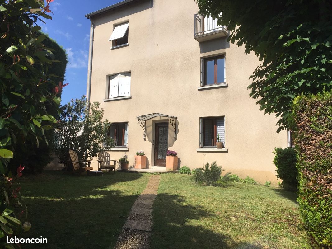 F2 situe sud victor hugo - Locations