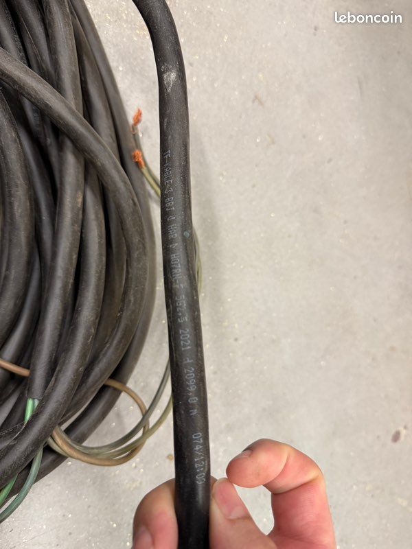 Câble électrique triphasé souple 15 mètres - Équipements industriels
