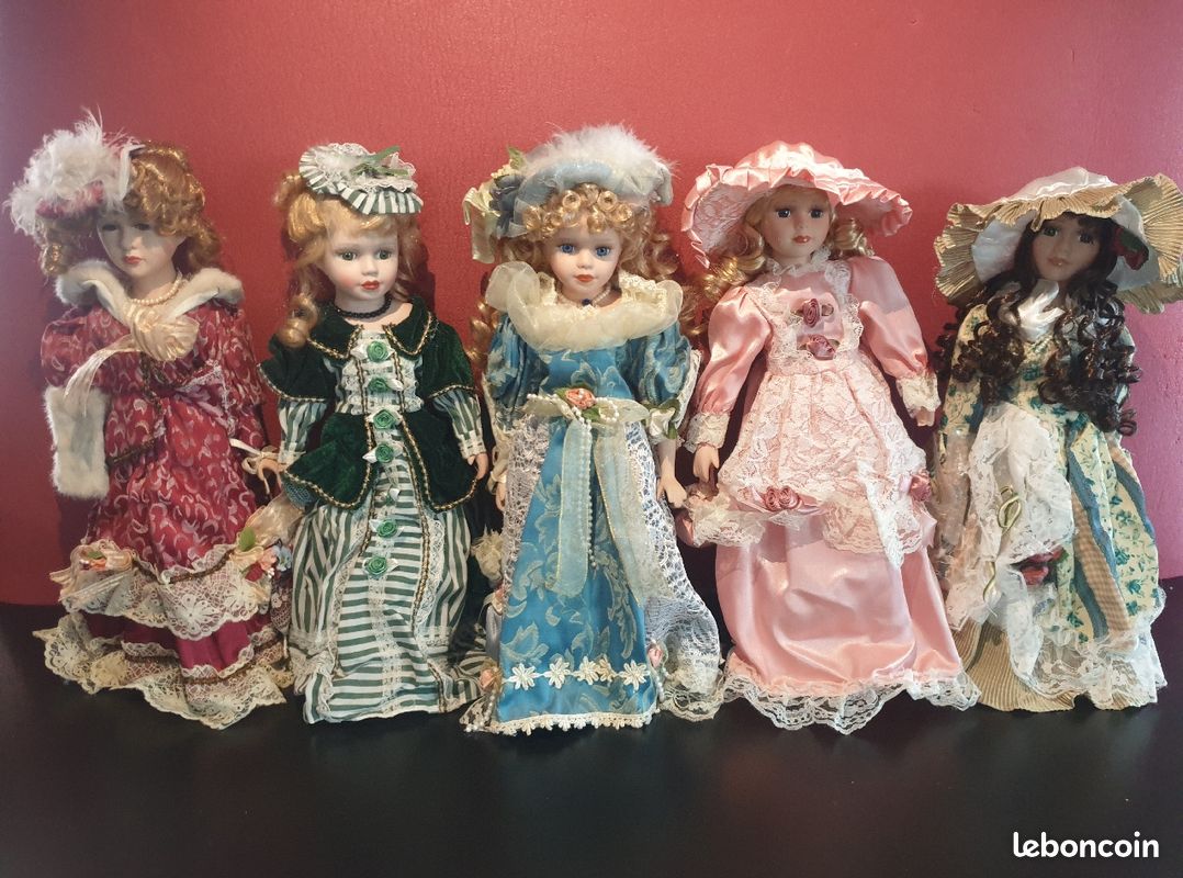 Lot 5 poupées porcelaine - Collection