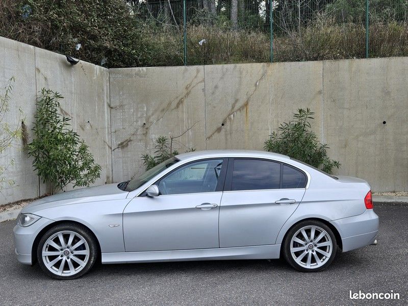 BMW Série 3 E90 325i 325 i 218 ch Confort A 22 - Voitures