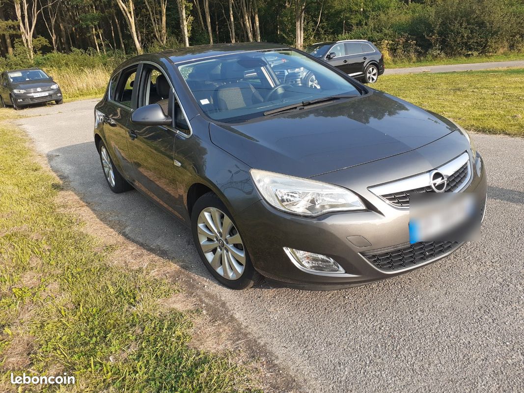 Très belle opel astra - Voitures