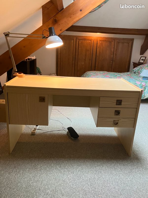 BUREAU DE 0.6M x 1.27M H 0.725M avec lampe d'éclairage réglable tout ...