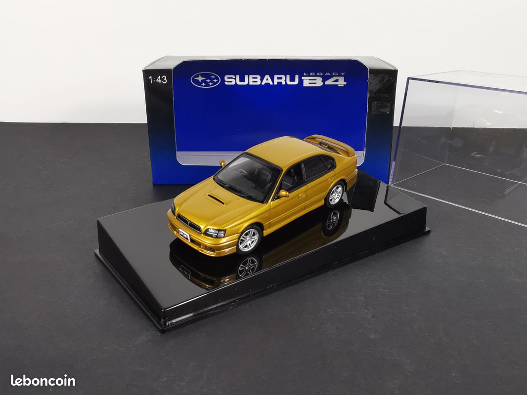 Subaru Legacy B4 de 1999 Gold 1/43 AUTOart - Collection