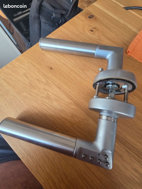Poignet de portes secure Assa abloy - Bricolage