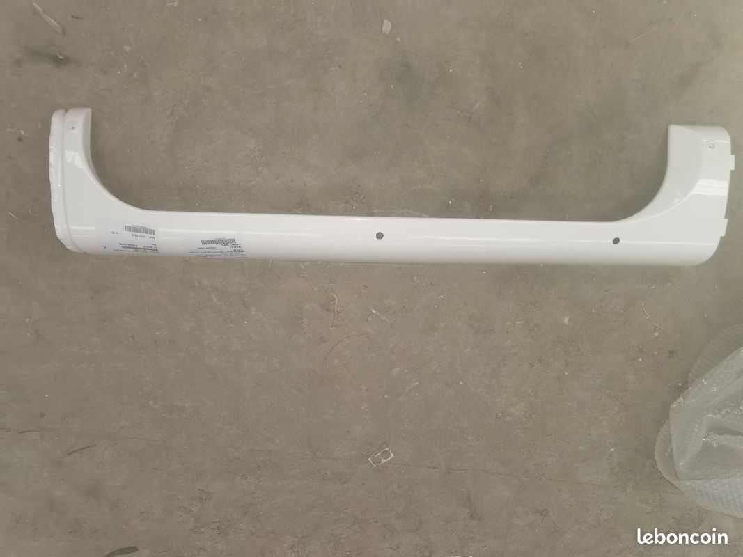 Baguette plastique de soute arrière droit pour Camping-cars rapido ...