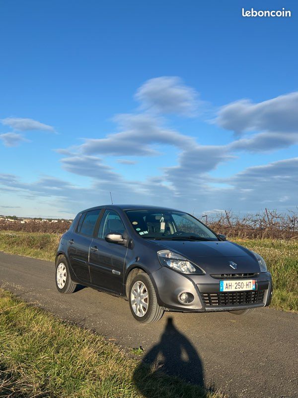 Clio 3 Phase 2 Dynamique 85CV - Voitures