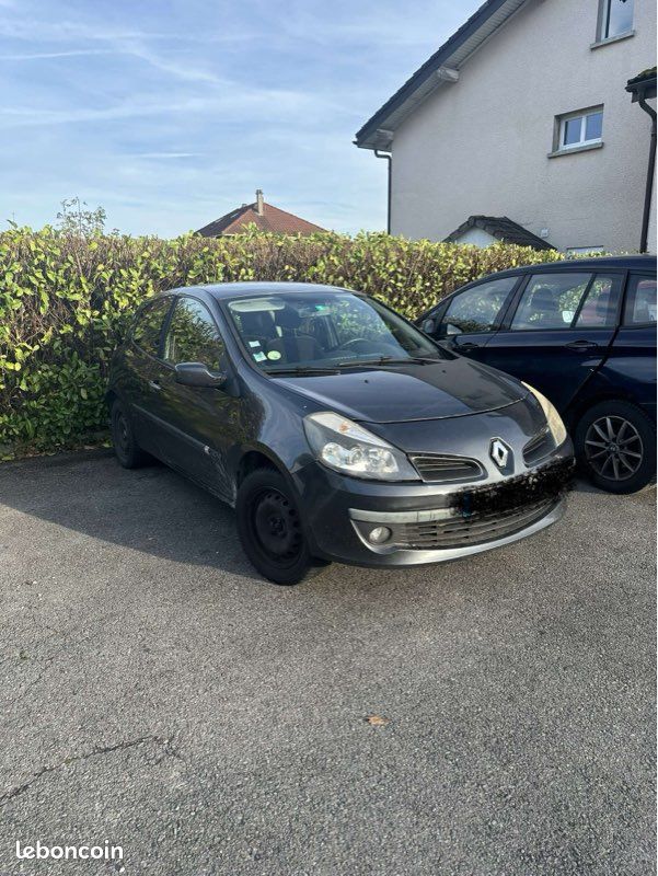 Clio 3 hs - Voitures