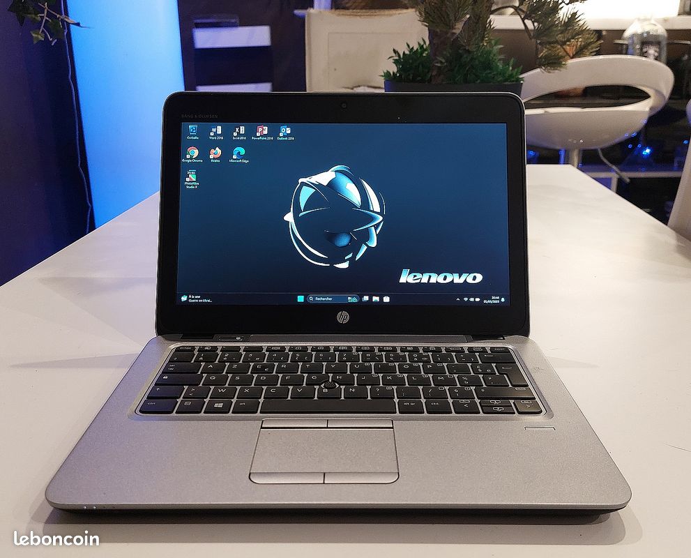 Magnifique Petit pc portable hp 4gb ssd ultra rapide - Ordinateurs